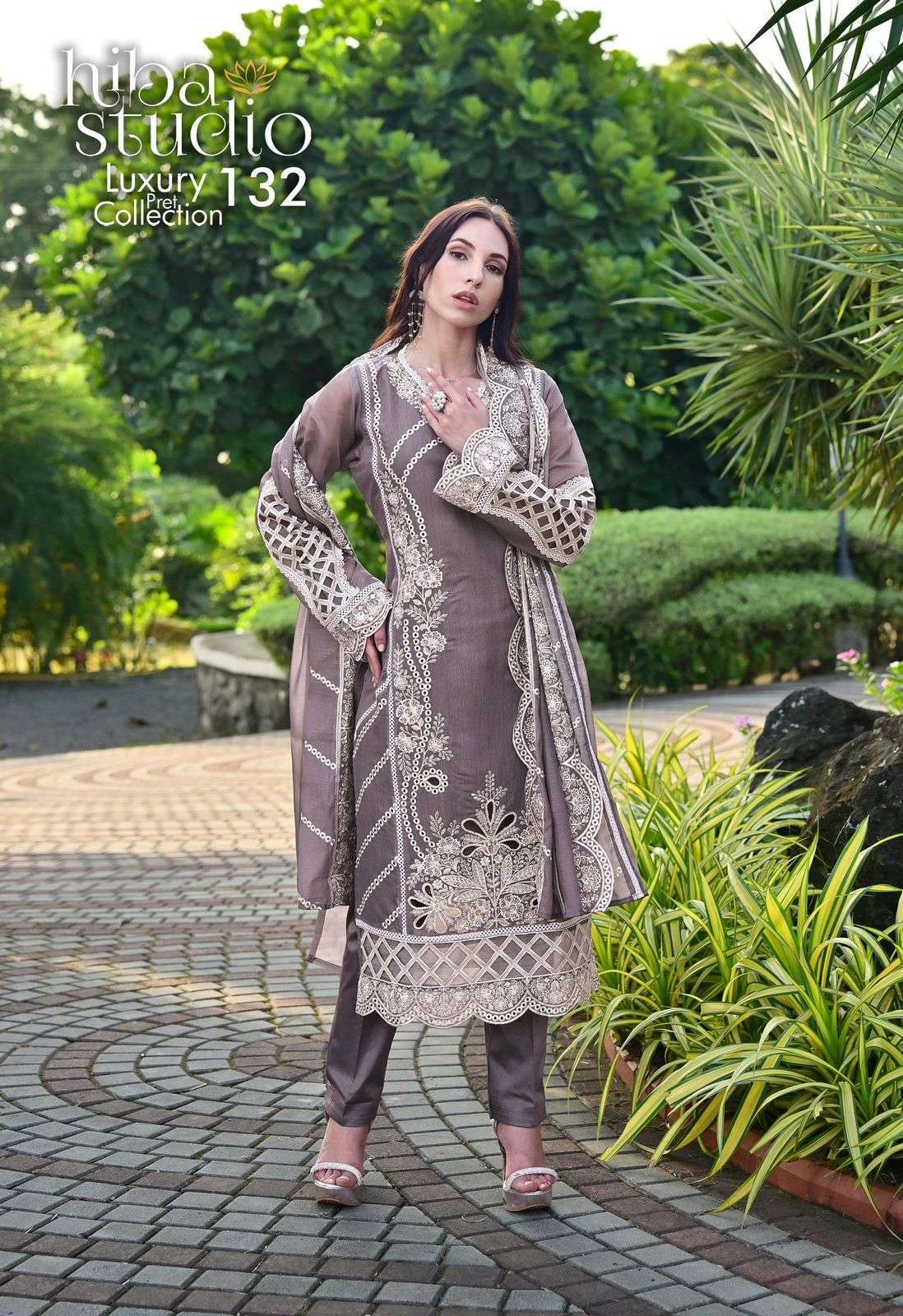 HIBA STUDIO LPC VOL 132 PAKISTANI READYMADE DESIGNER SUIT WHOLESALER 2025
